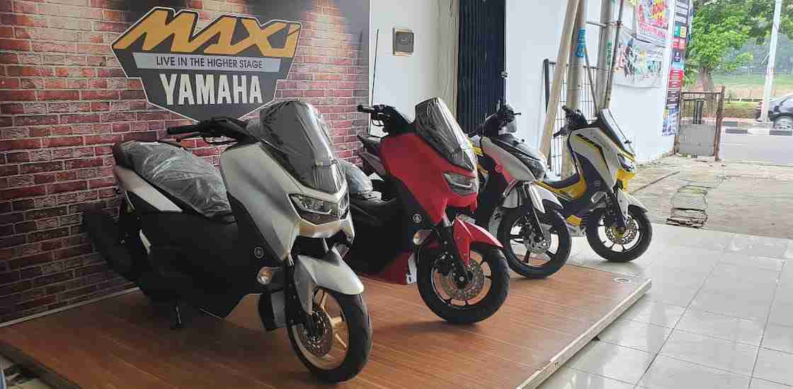 Yamaha Nmax Varian Paling Tinggi Sekarang Dapat Warna Prestige Silver ...