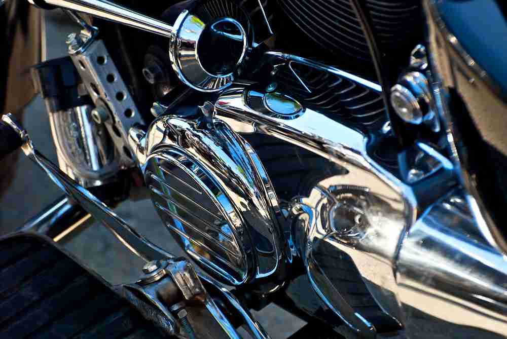 Cara Mengkilapkan Mesin Motor, Kinclong Permanen!