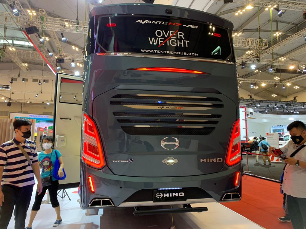 Lebih Intim Dengan Bus Hino Mewah yang Ramah Lingkungan