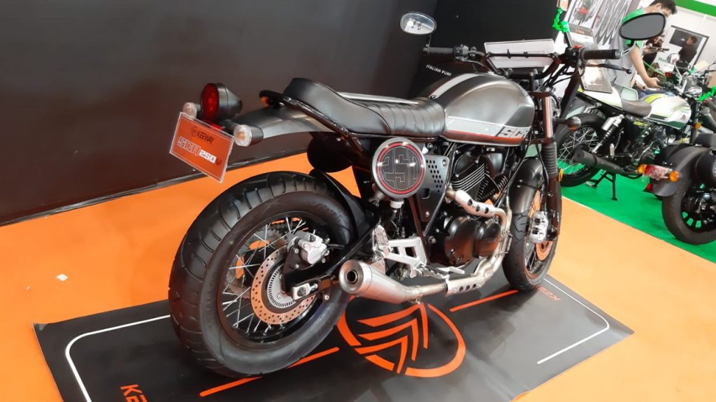Keeway SCR 250V, Motor Bergaya Scrambler Bermesin V-Twin