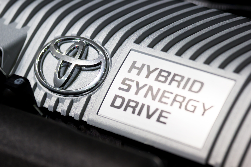 Toyota Indonesia Akan Produksi Mobil Hybrid Mulai 2022,