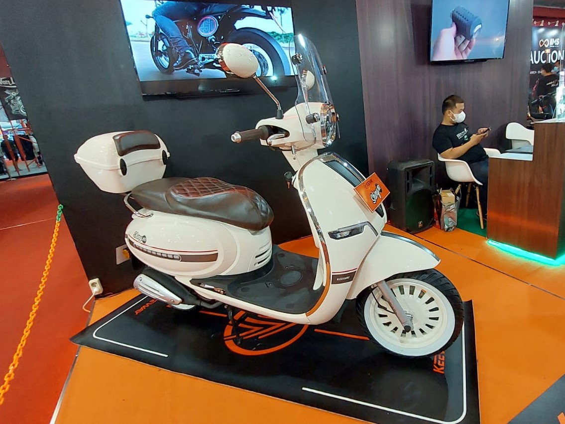 Keeway Shiny 150, Skuter Bergaya Retro Penatang Vespa