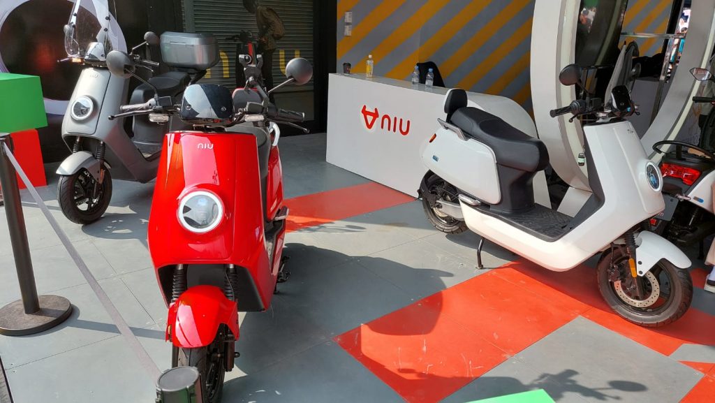 Motor Listrik NIU Terbaik Beserta Spesifikasi dan Harganya