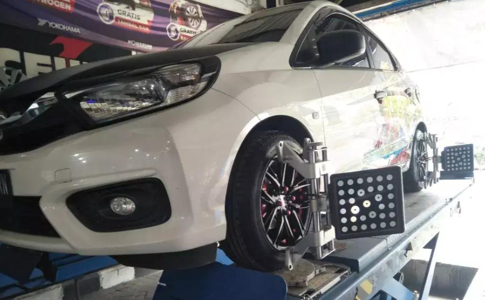 Cara & Fungsi Spooring Mobil, Ini Biaya yang Anda Butuhkan!