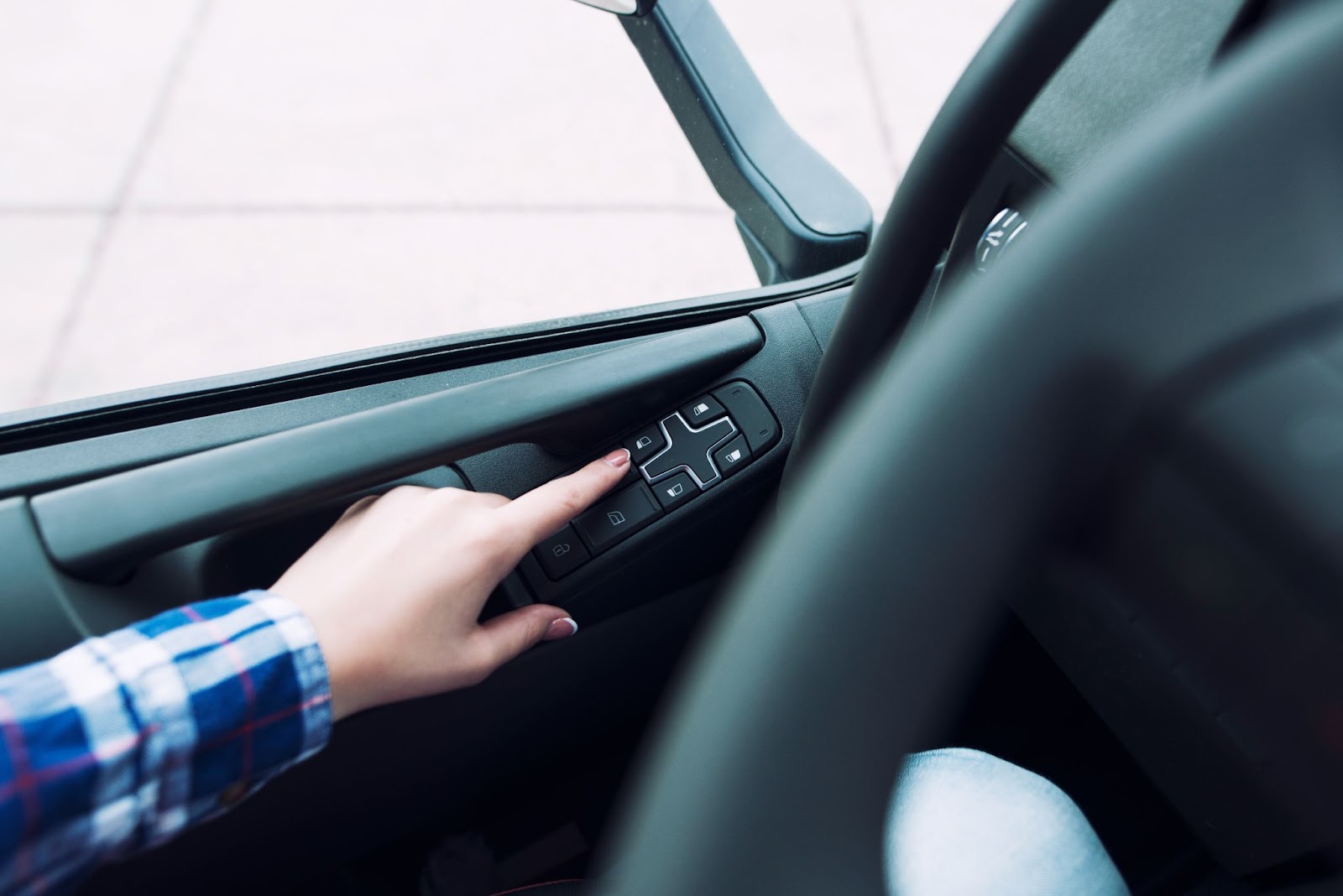 Apa Fungsi Power Window Mobil? Ini Cara Memperbaikinya
