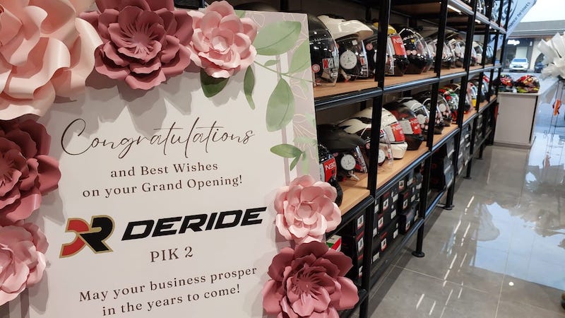 DeRide Resmikan Store Baru di Kawasan PIK 2 - OLX News