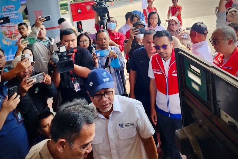 Menteri Perdagangan Zulkifli Hasan Segel SPBU ‘Nakal’ di Rest Area KM ...