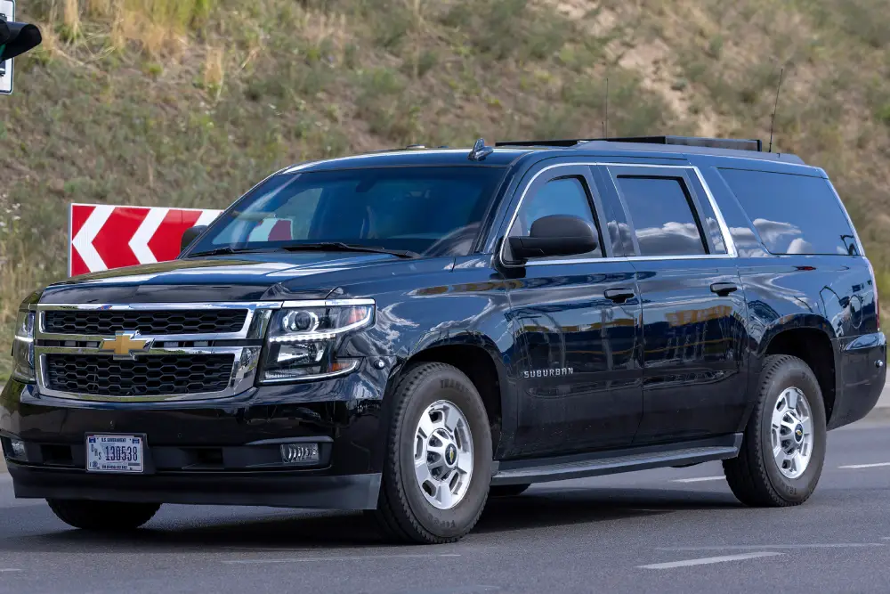 Spesifikasi Chevrolet Suburban, Tunggangan Jokowi Selama Kunjungan ke ...