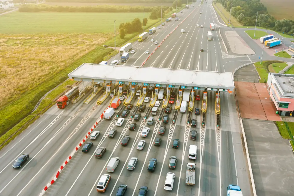 Mengenal Flo, Sistem Bayar Tol yang Membuat Penggunanya Diberhentikan ...