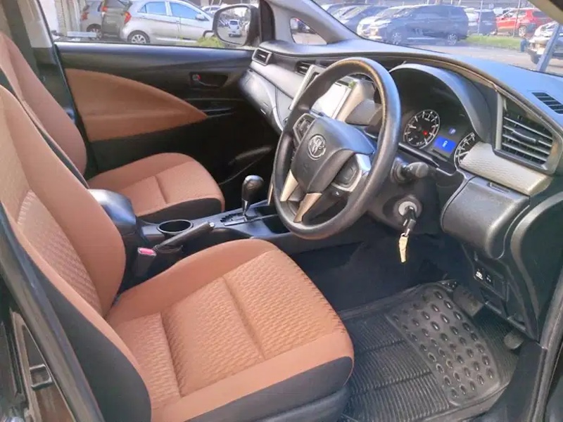 Mengintip Nyamannya Interior Innova Reborn - OLX News