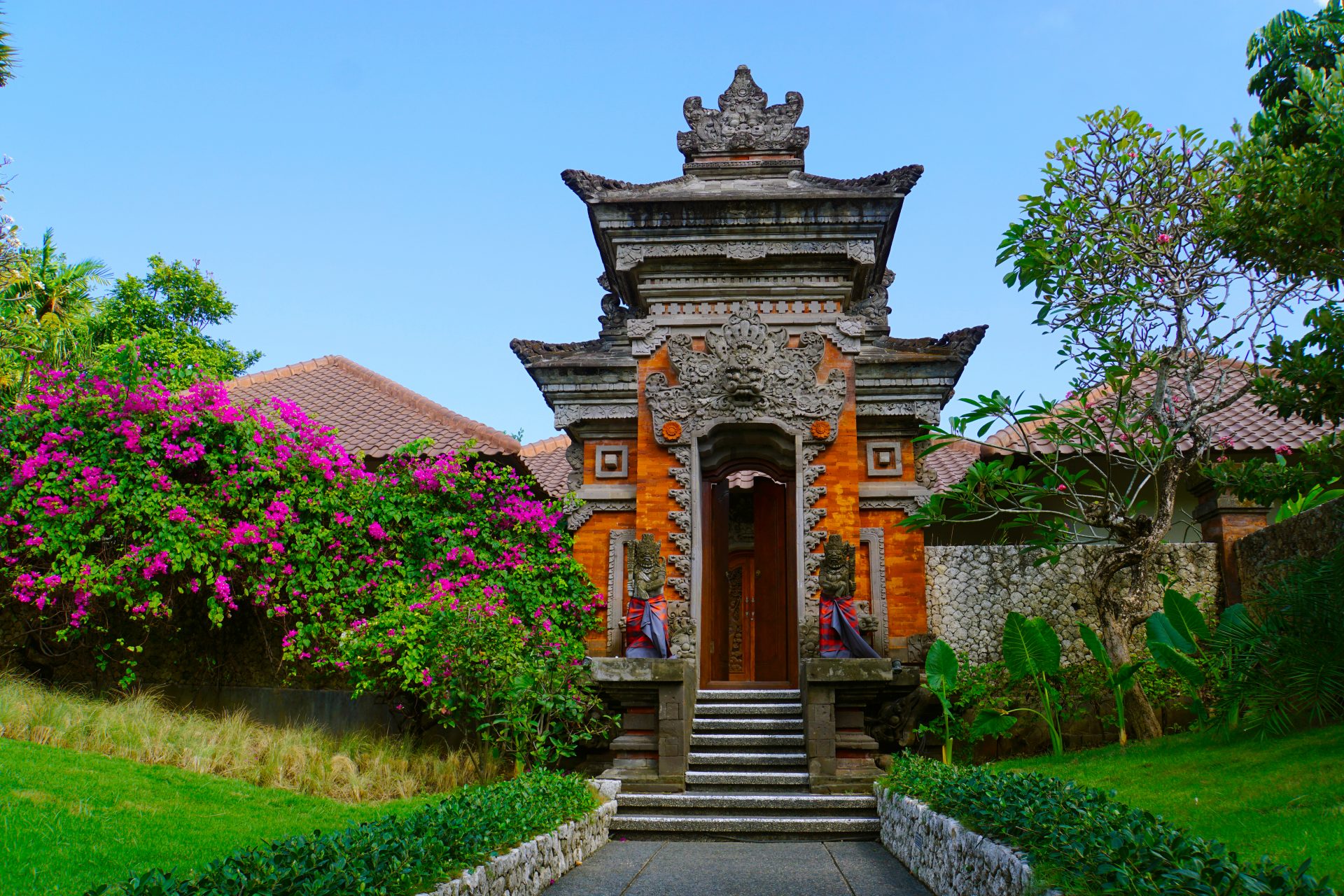 10 Jenis Rumah Adat Bali Beserta Ciri Khasnya - OLX News