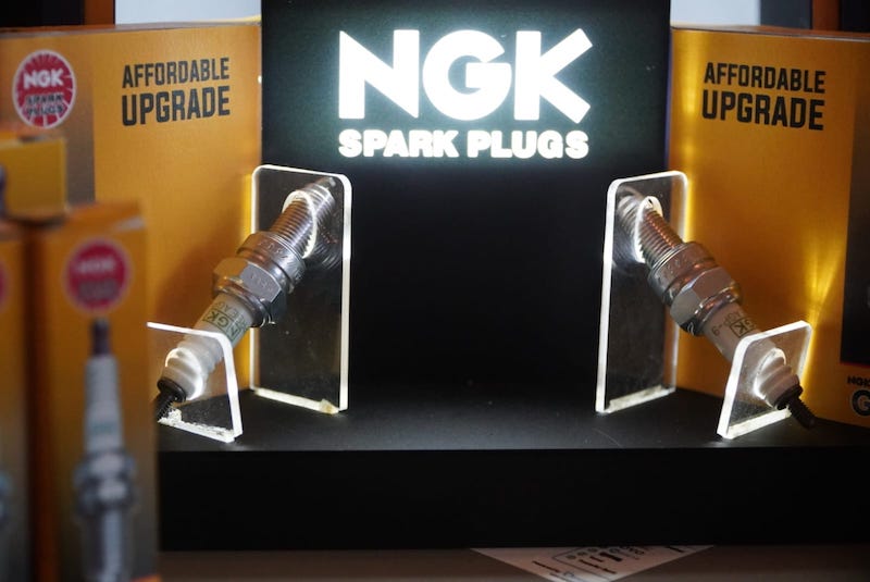 Geram, Busi NGK Palsu Banyak Beredar, Niterra Mobility Indonesia Nyatakan Perang! - OLX News