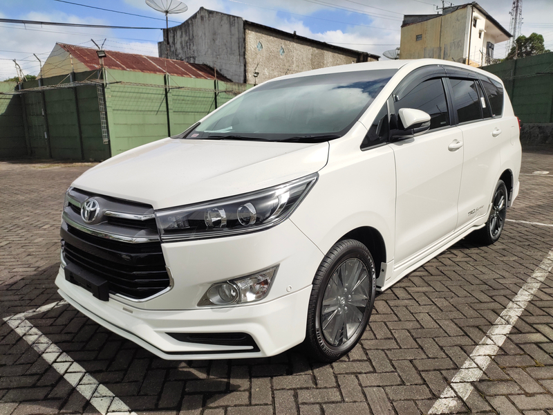 Mau Beli Innova Reborn Diesel? Ini Harga dan Spesifikasi Terbarunya ...