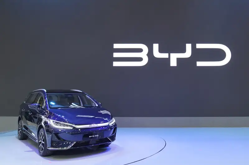 BYD M6 Resmi Dirilis, Hadirkan Desain Aerodynamic Dragon Face - OLX News