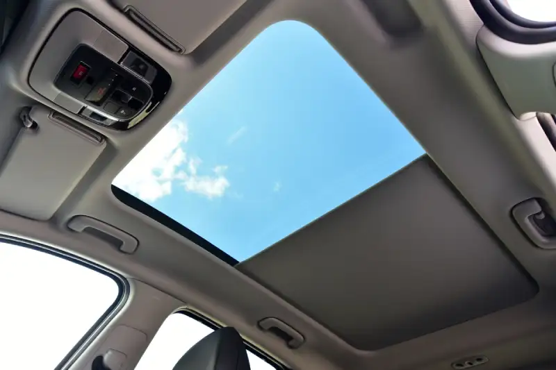 10 Rekomendasi Mobil yang Ada Sunroof dan Harganya - OLX News