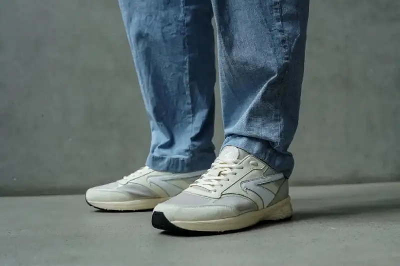 Nggak Kalah dengan Brand Luar, Ini 10 Rekomendasi Brand Sepatu Lokal ...