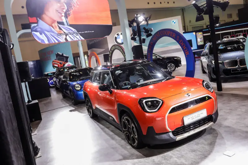 MINI Aceman dan MINI Cooper 5-Door Terbaru Hadir di GJAW 2024, Ini ...