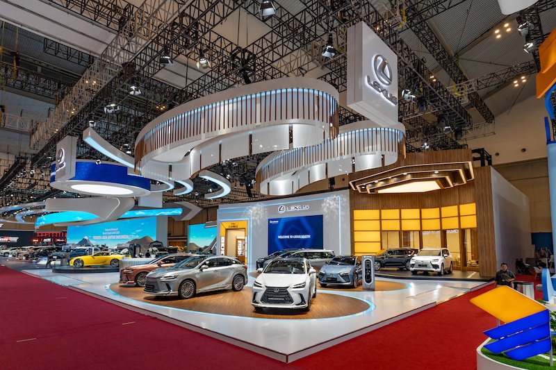 Disambut Layaknya Kaisar Jepang di Booth Lexus GIIAS 2025 - OLX News