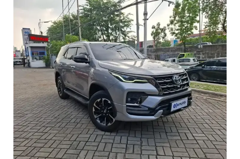 Berapa Biaya Perawatan Mobil Fortuner? Segini Estimasinya! - OLX News